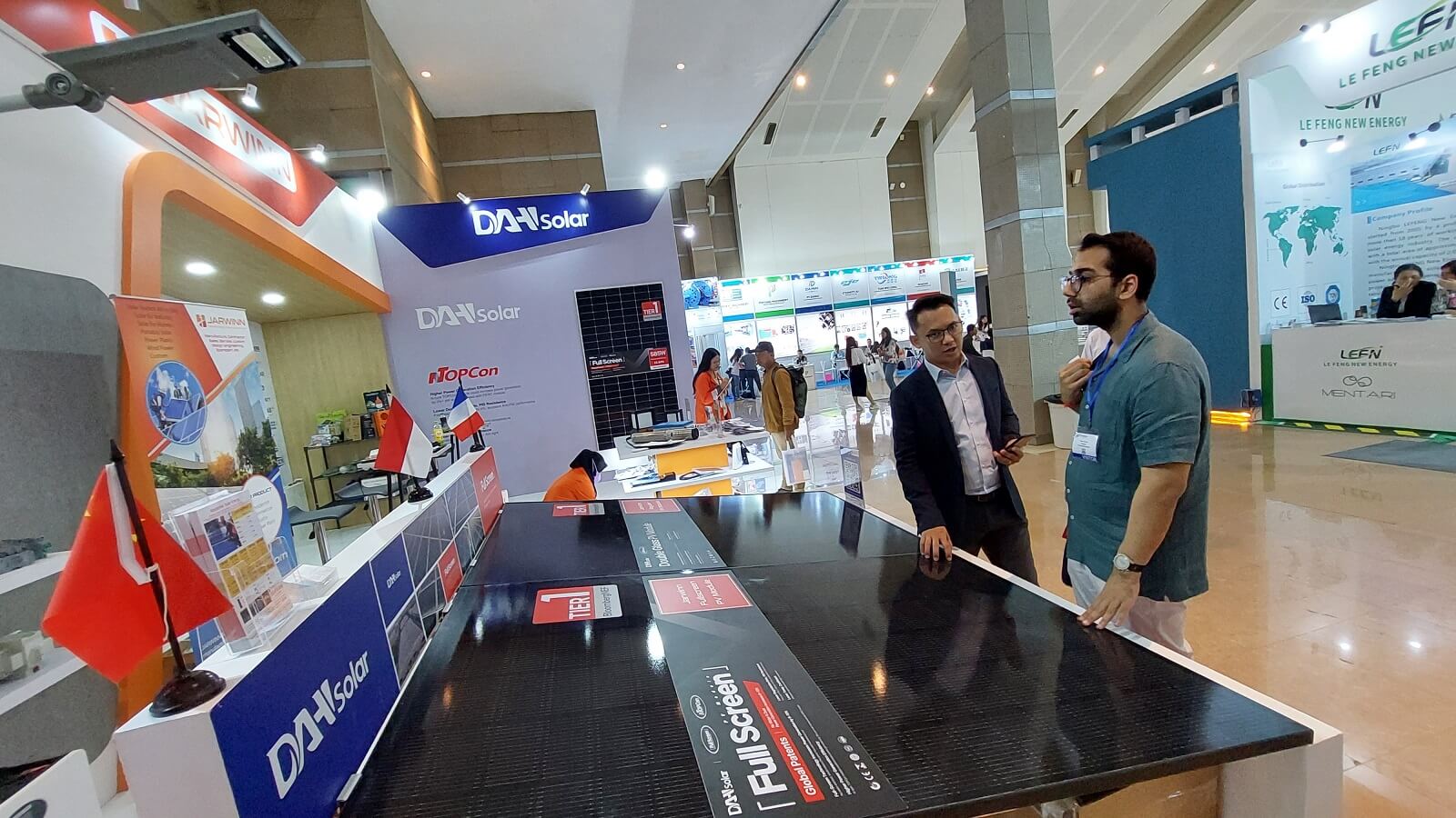 PAMERAN SOLARTECH 2024: JARWINN MENGHADIRKAN PRODUK UNIT SOLAR PANEL TERBARU! | Distributor ...